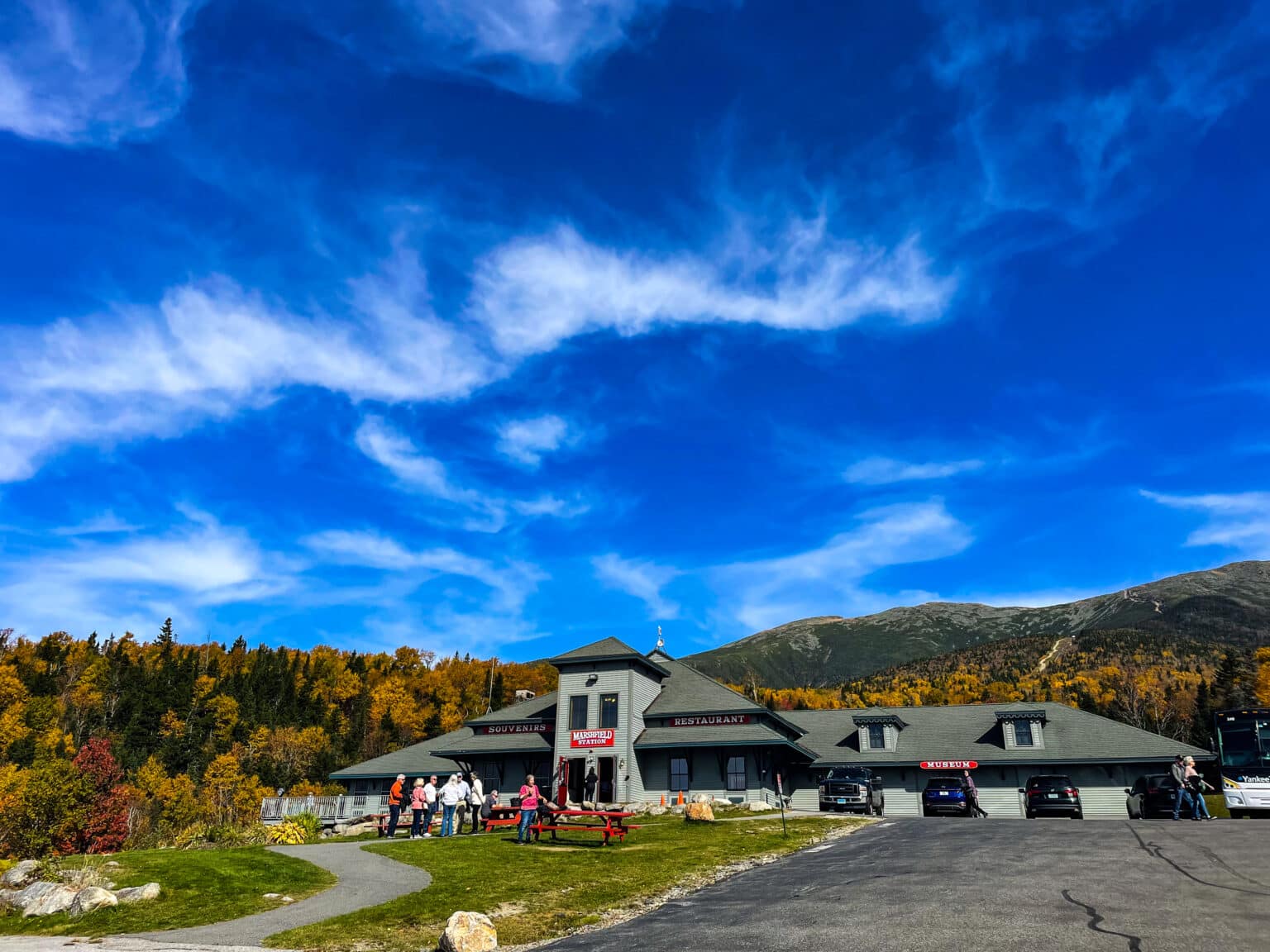 Ultimate Fall White Mountains Itinerary & Travel Guide