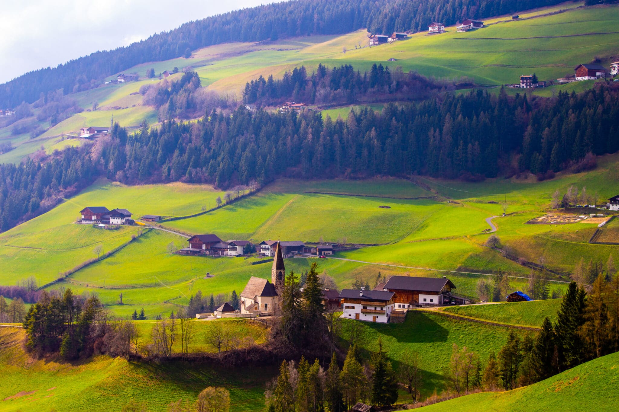 Ultimate 3 Day Dolomites Itinerary - backpacks and bubbly