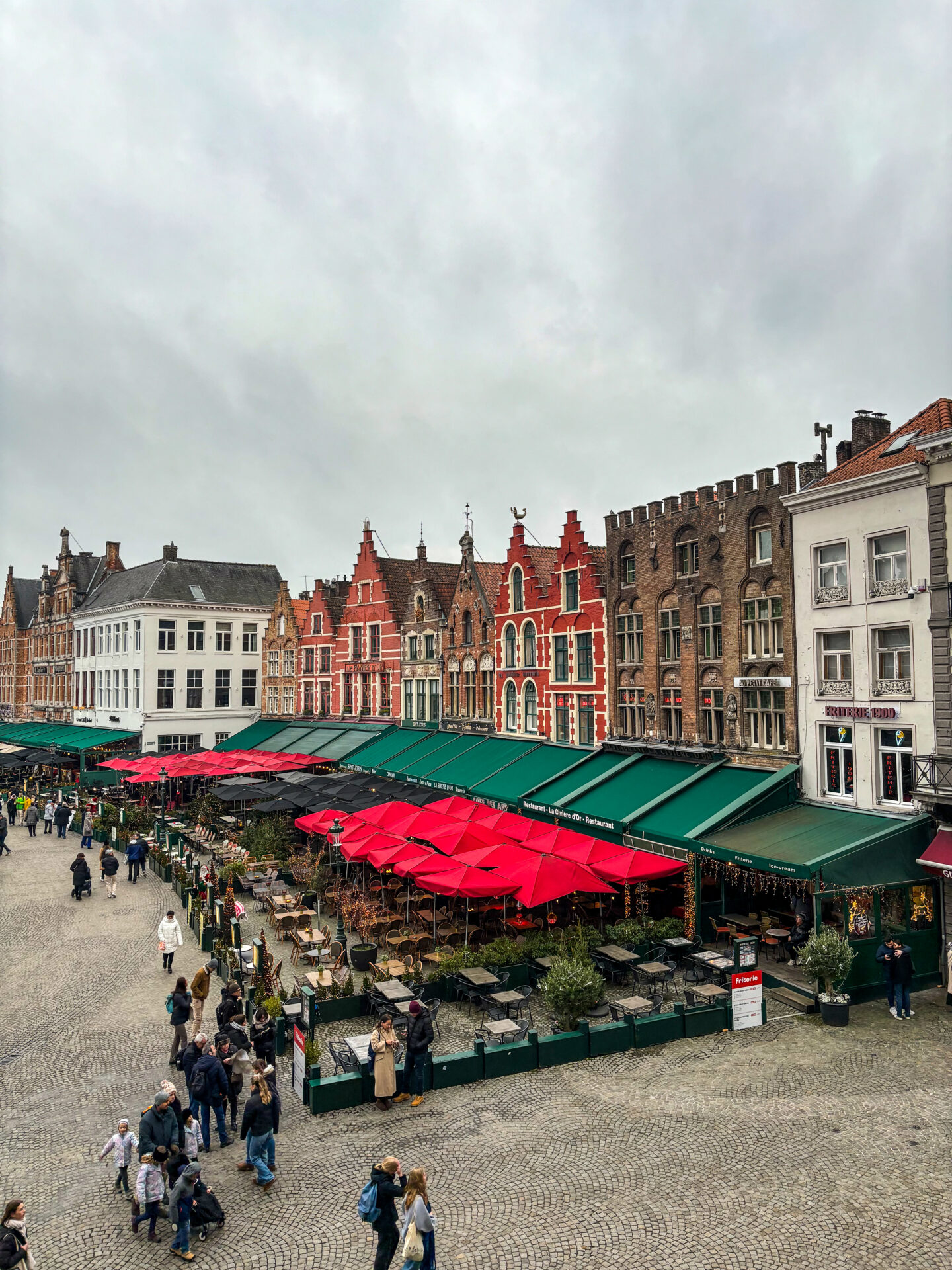 Ultimate Guide to Bruges Christmas Markets - backpacks and bubbly
