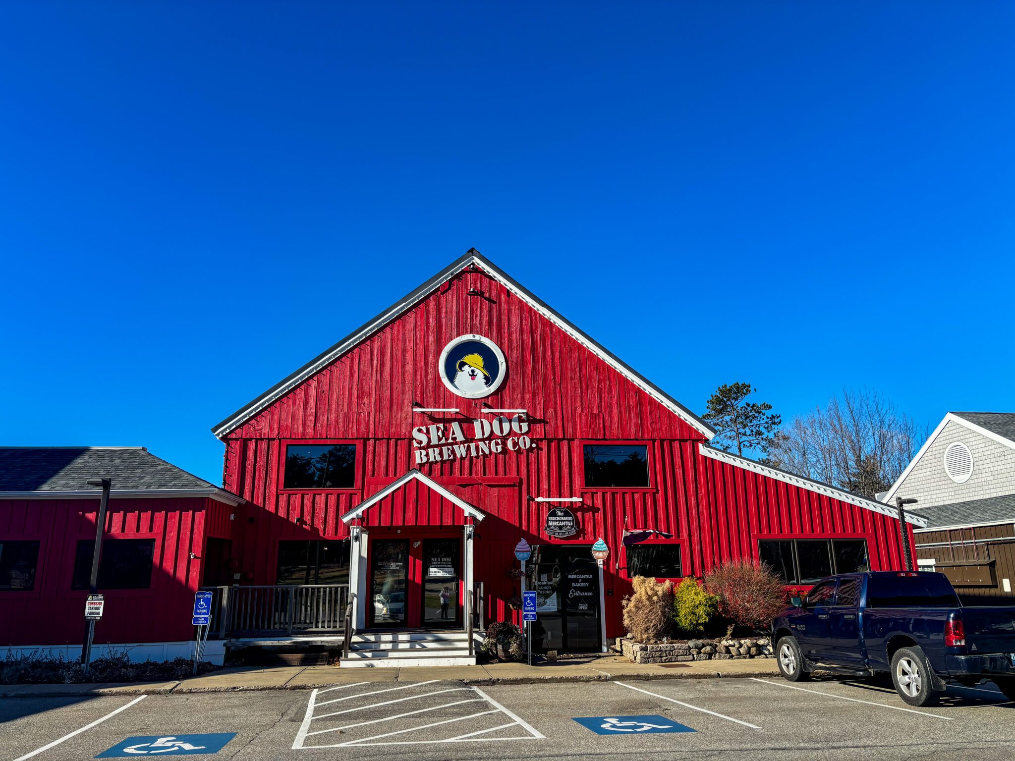 Best Restaurants North Conway 2025 | Top Pubs, Family Spots & Views