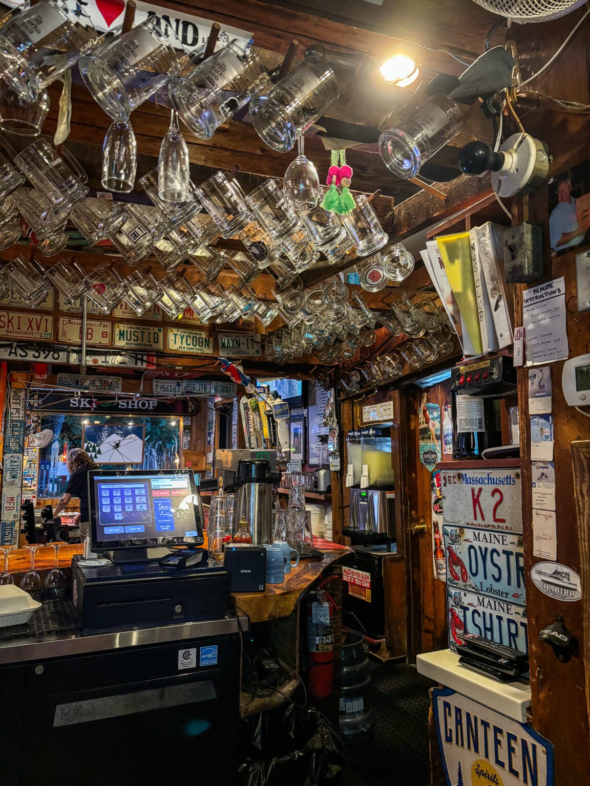 9 Best Bars in North Conway NH: Breweries, Pubs & Drinks with Views