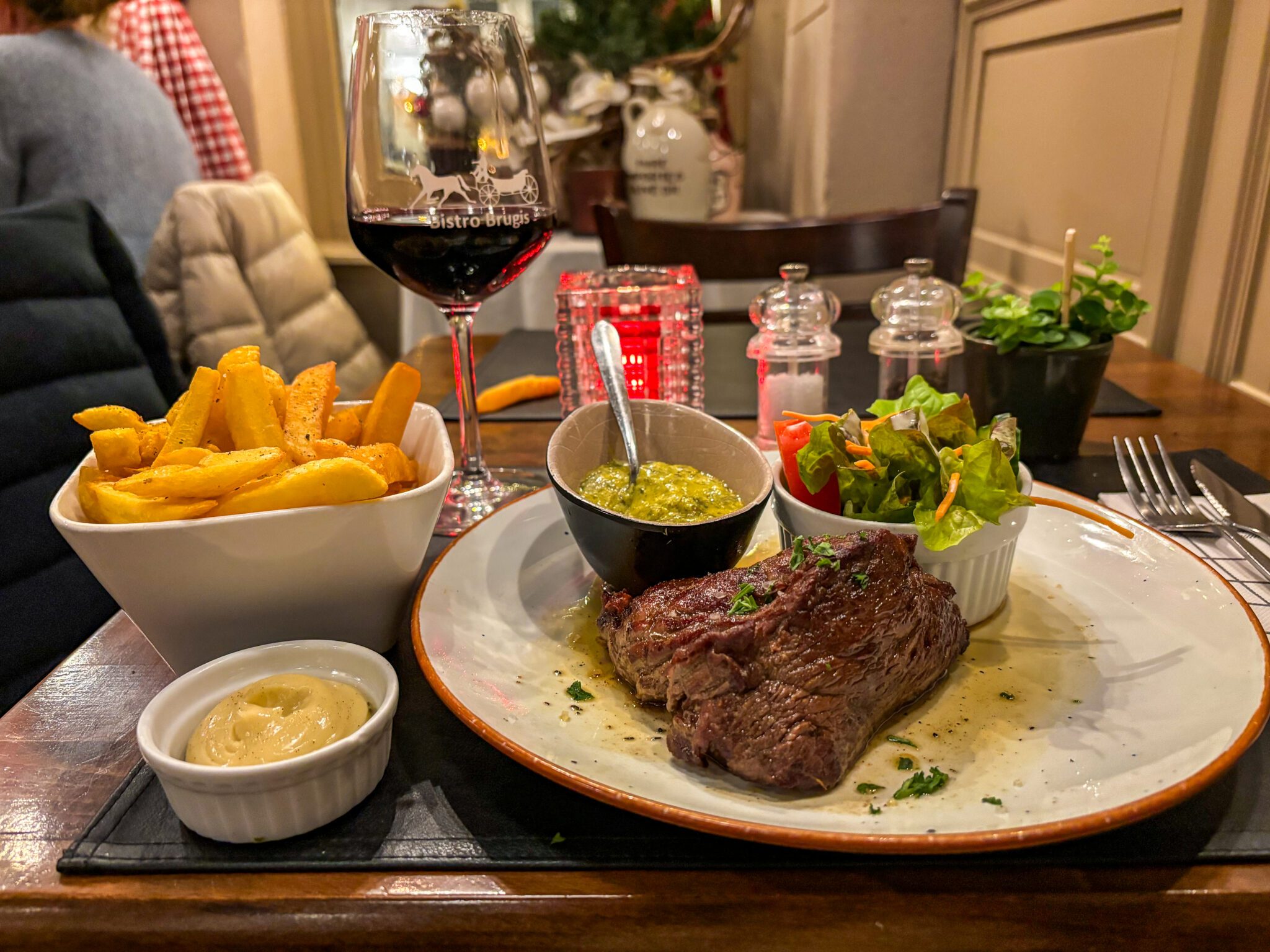 15 Best Restaurants in Bruges: Belgian Classics, Waffles & More